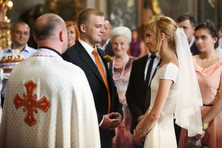 What Are the Most Popular Ukrainian Wedding Traditions?